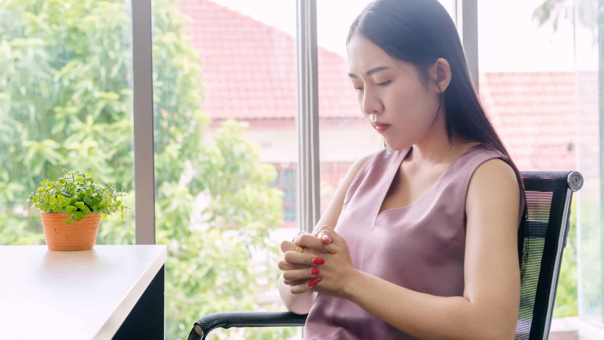 13 Powerful Short Daily Prayers to Get You Through the Day